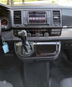 White Volkswagen Multivan 2016 in Vilkaviskis, with an engine capacity of 2.00 L and mileage of 210 thousand km for 22600 €, photo 24 on AUTOMOTO.COM.LV