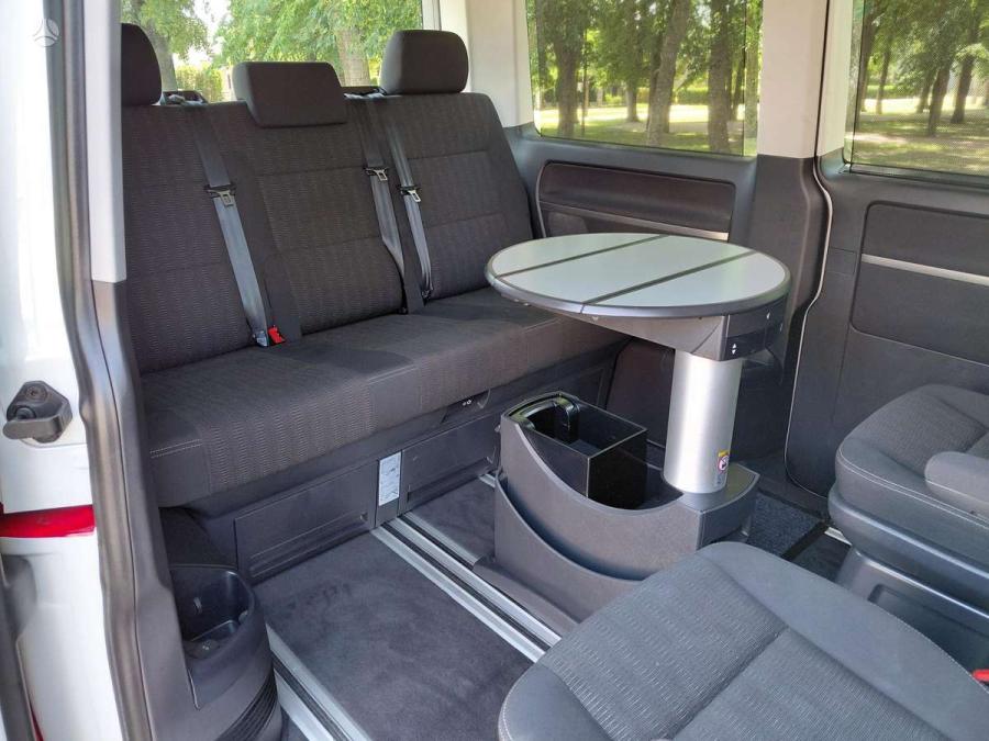 White Volkswagen Multivan 2016 in Vilkaviskis, with an engine capacity of 2.00 L and mileage of 210 thousand km for 22600 €, photo 31 on AUTOMOTO.COM.LV