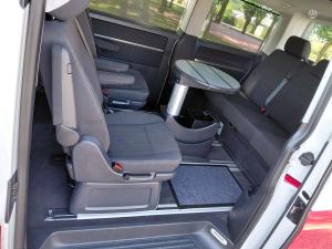 White Volkswagen Multivan 2016 in Vilkaviskis, with an engine capacity of 2.00 L and mileage of 210 thousand km for 22600 €, photo 35 on AUTOMOTO.COM.LV