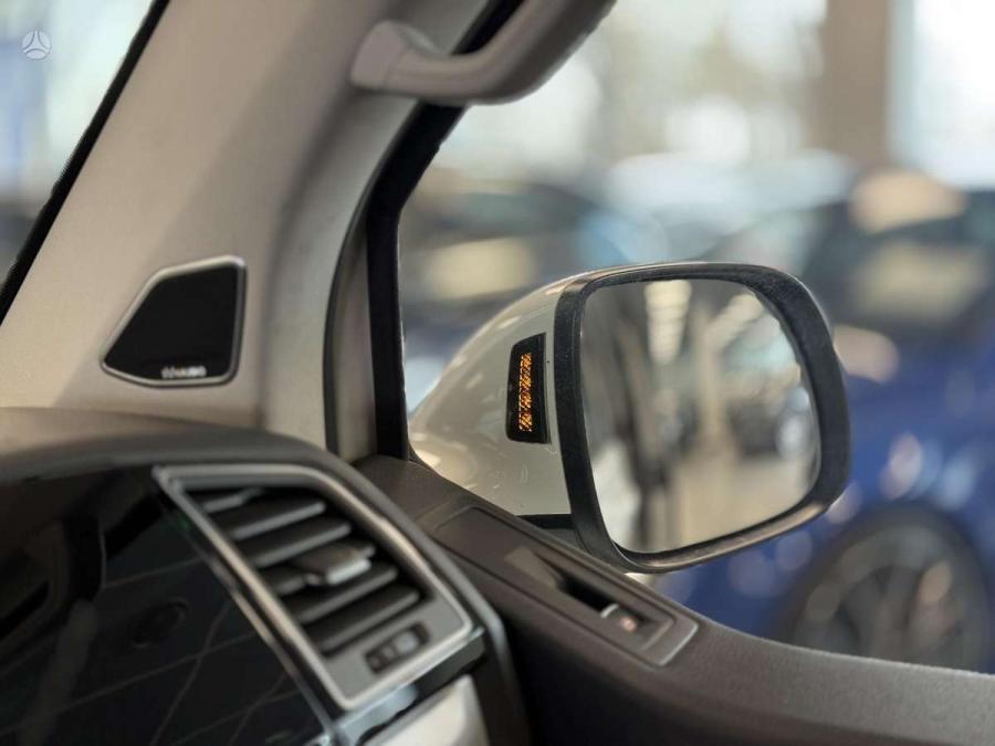 Balts Volkswagen Multivan 2017 Klaipėda, ar dzinēja tilpumu 2.00 L un nobraukumu 174 tūkst. km par 31500 €, foto 24 vietnē AUTOMOTO.COM.LV