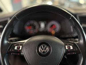 Balts Volkswagen Multivan 2017 Klaipėda, ar dzinēja tilpumu 2.00 L un nobraukumu 174 tūkst. km par 31500 €, foto 25 vietnē AUTOMOTO.COM.LV