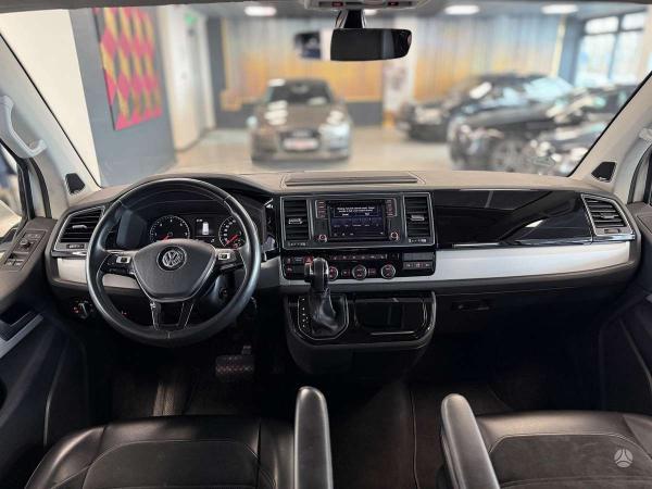 Balts Volkswagen Multivan 2017 Klaipėda, ar dzinēja tilpumu 2.00 L un nobraukumu 174 tūkst. km par 30900 €, foto 4 vietnē AUTOMOTO.COM.LV