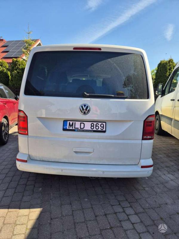 Balts Volkswagen Multivan 2018 Klaipėda, ar dzinēja tilpumu 1.97 L un nobraukumu 377 tūkst. km par 19900 €, foto 4 vietnē AUTOMOTO.COM.LV
