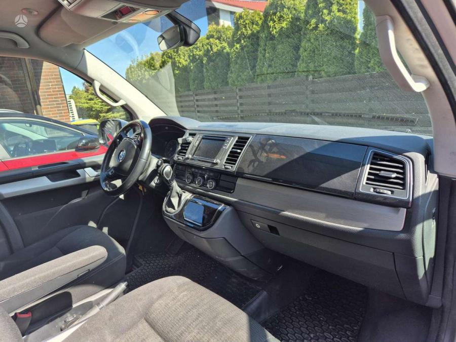 Balts Volkswagen Multivan 2018 Klaipėda, ar dzinēja tilpumu 1.97 L un nobraukumu 377 tūkst. km par 19900 €, foto 6 vietnē AUTOMOTO.COM.LV