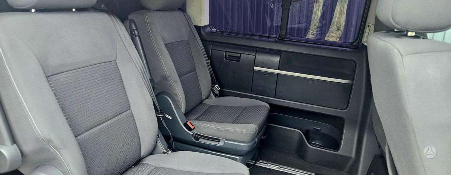 White Volkswagen Multivan 2020 in Kaisiadorys, with an engine capacity of 2.00 L and mileage of 120 thousand km for 26000 €, photo 9 on AUTOMOTO.COM.LV