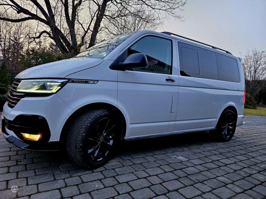 White Volkswagen Multivan 2020 in Kaisiadorys, with an engine capacity of 2.00 L and mileage of 120 thousand km for 26000 €, photo 22 on AUTOMOTO.COM.LV