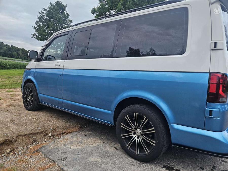 White Volkswagen Multivan 2021 in Kaisiadorys, with an engine capacity of 2.00 L and mileage of 190 thousand km for 27500 €, photo 4 on AUTOMOTO.COM.LV