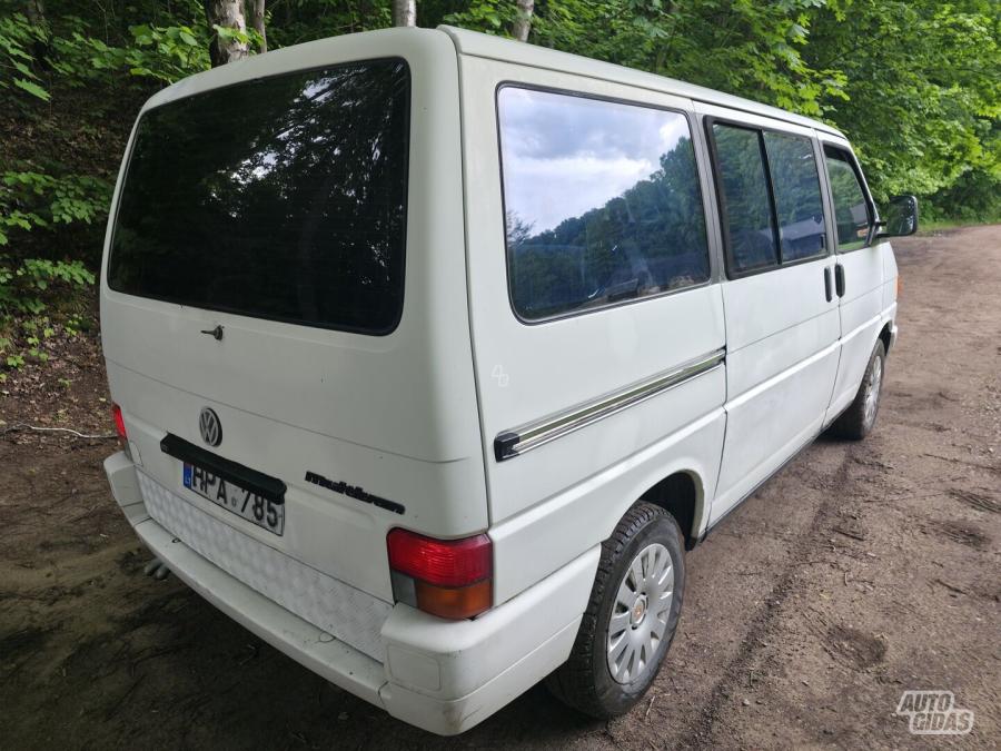 Белый Фольксваген Мультиван 1992 в Каунас, объемом двигателя 2.40 л и пробегом 360 тыс. км за 1999 €, фото 6 на AUTOMOTO.COM.LV