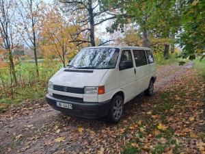 Белый Фольксваген Мультиван 1992 в Рига, объемом двигателя 2.40 л и пробегом 385 тыс. км за 3150 €, фото  на AUTOMOTO.COM.LV