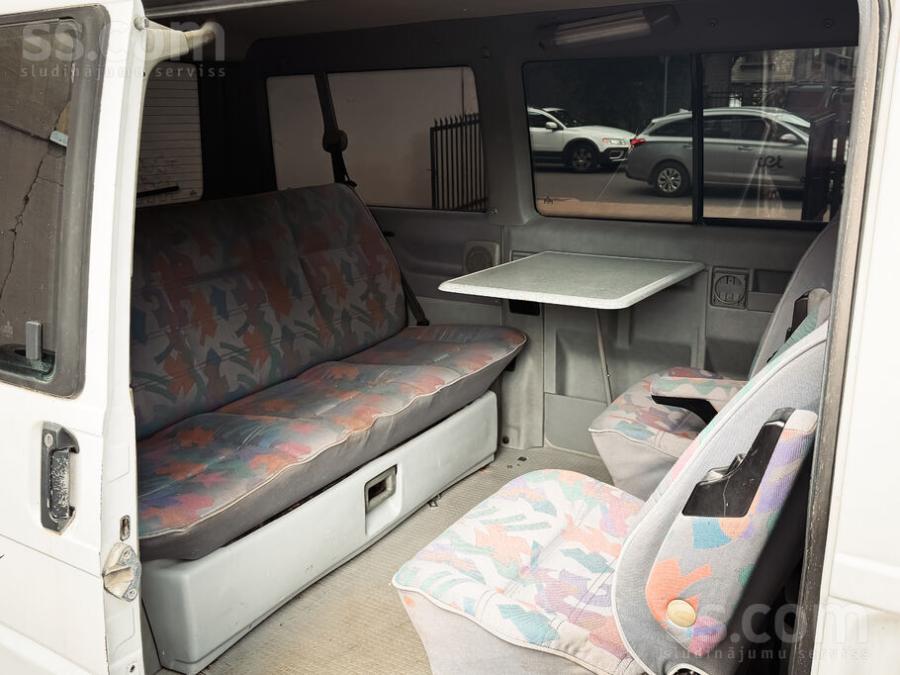 Balts Volkswagen Multivan 1993 Rīga, ar dzinēja tilpumu 1.90 L un nobraukumu 565 tūkst. km par 2500 €, foto 6 vietnē AUTOMOTO.COM.LV