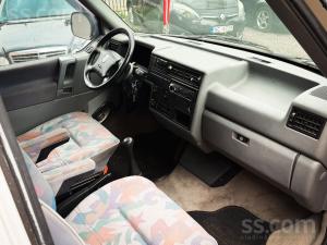 Balts Volkswagen Multivan 1993 Rīga, ar dzinēja tilpumu 1.90 L un nobraukumu 565 tūkst. km par 2500 €, foto 8 vietnē AUTOMOTO.COM.LV