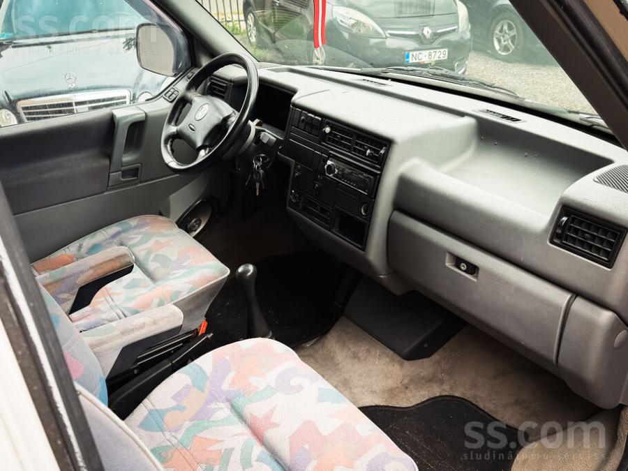 Balts Volkswagen Multivan 1993 Rīga, ar dzinēja tilpumu 1.90 L un nobraukumu 565 tūkst. km par 2500 €, foto 8 vietnē AUTOMOTO.COM.LV