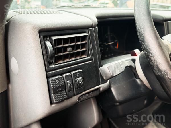 Balts Volkswagen Multivan 1993 Rīga, ar dzinēja tilpumu 1.90 L un nobraukumu 565 tūkst. km par 2500 €, foto 8 vietnē AUTOMOTO.COM.LV