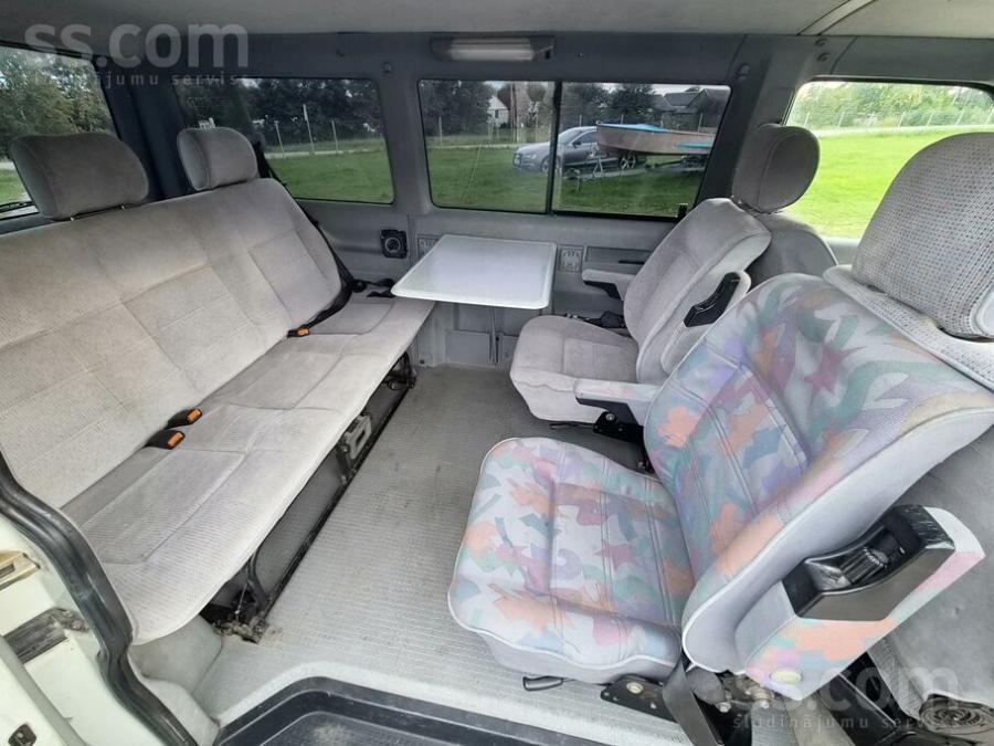 Balts Volkswagen Multivan 1994 Preiļi, ar dzinēja tilpumu 2.40 L un nobraukumu 0 tūkst. km par 4100 €, foto 7 vietnē AUTOMOTO.COM.LV