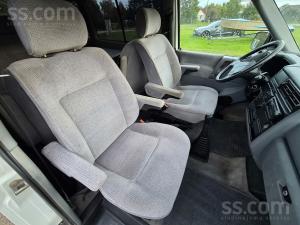 Balts Volkswagen Multivan 1994 Preiļi, ar dzinēja tilpumu 2.40 L un nobraukumu 0 tūkst. km par 4100 €, foto 9 vietnē AUTOMOTO.COM.LV