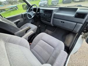Balts Volkswagen Multivan 1994 Preiļi, ar dzinēja tilpumu 2.40 L un nobraukumu 0 tūkst. km par 4100 €, foto 10 vietnē AUTOMOTO.COM.LV