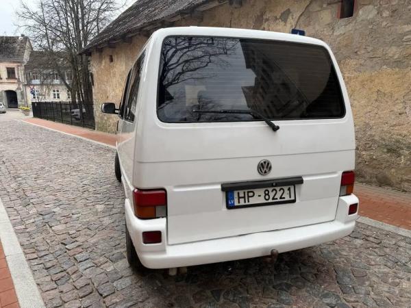Белый Фольксваген Мультиван 1996 в Цесис, объемом двигателя 1.90 л и пробегом 546 тыс. км за 2990 €, фото 4 на AUTOMOTO.COM.LV
