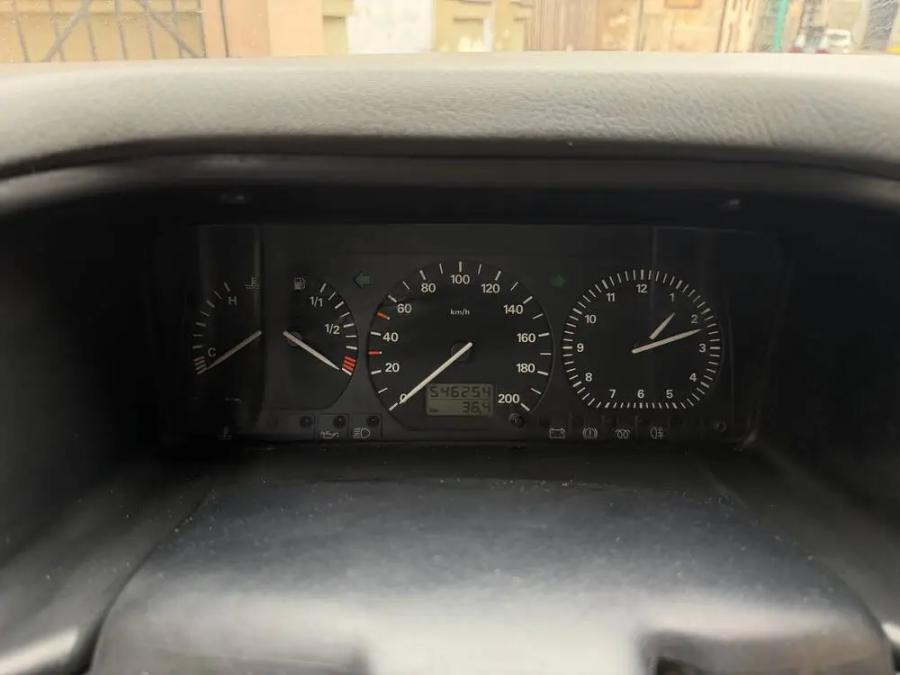 Balts Volkswagen Multivan 1996 Cēsis, ar dzinēja tilpumu 1.90 L un nobraukumu 546 tūkst. km par 2990 €, foto 22 vietnē AUTOMOTO.COM.LV