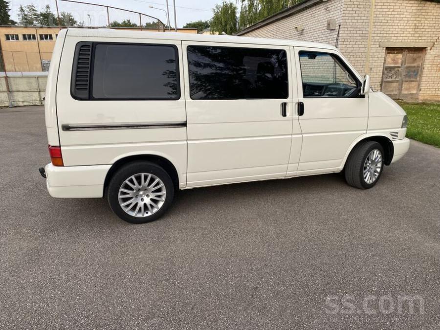 Balts Volkswagen Multivan 1997 Ludza, ar dzinēja tilpumu 2.50 L un nobraukumu 0 tūkst. km par 5500 €, foto 4 vietnē AUTOMOTO.COM.LV
