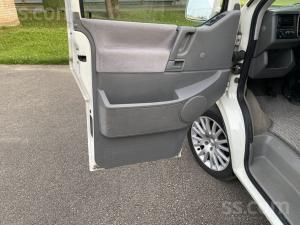 Balts Volkswagen Multivan 1997 Ludza, ar dzinēja tilpumu 2.50 L un nobraukumu 0 tūkst. km par 5500 €, foto 10 vietnē AUTOMOTO.COM.LV
