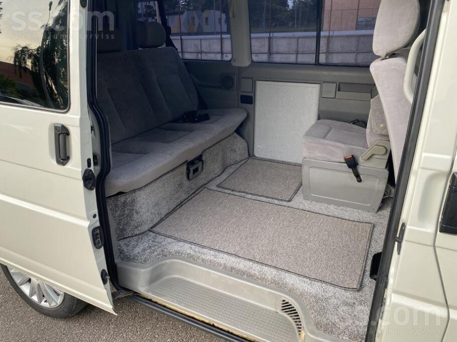 Balts Volkswagen Multivan 1997 Ludza, ar dzinēja tilpumu 2.50 L un nobraukumu 0 tūkst. km par 5500 €, foto 14 vietnē AUTOMOTO.COM.LV