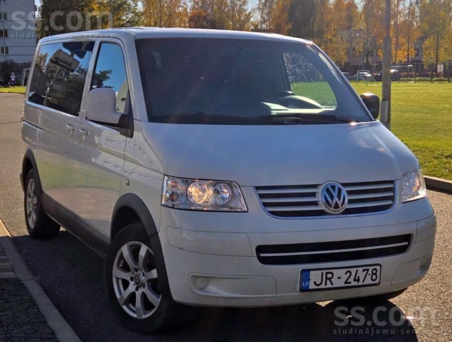 White Volkswagen Multivan 2007 in Jelgava, with an engine capacity of 2.50 L and mileage of 350 thousand km for 6100 €, photo 1 on AUTOMOTO.COM.LV