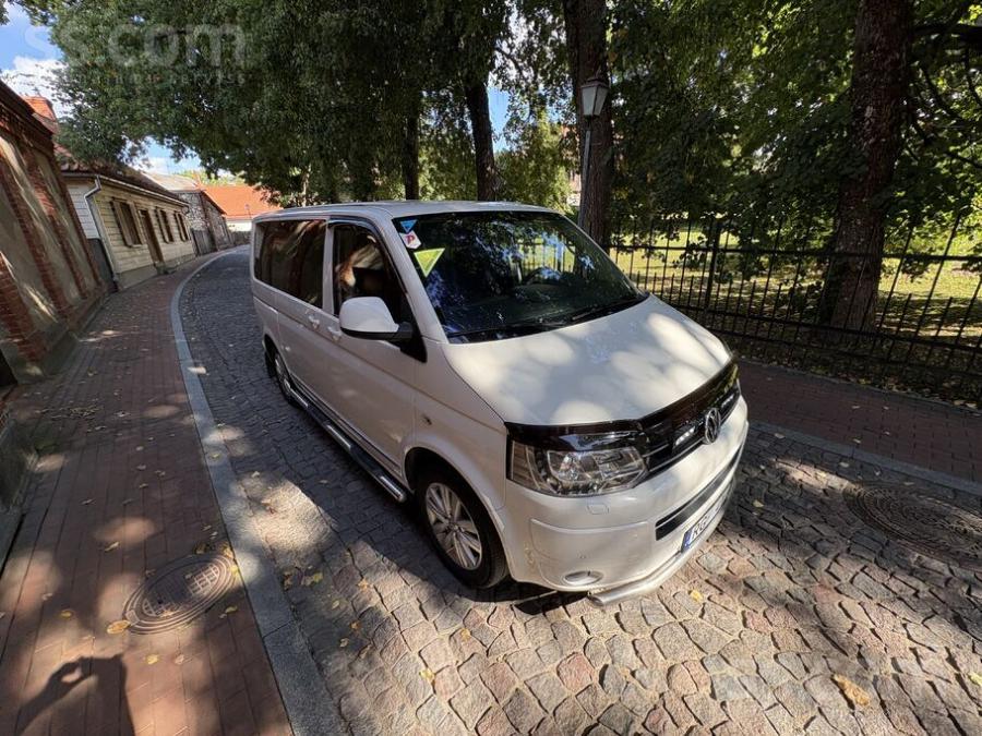 Balts Volkswagen Multivan 2011 Cēsis, ar dzinēja tilpumu 2.00 L un nobraukumu 0 tūkst. km par 17250 €, foto 4 vietnē AUTOMOTO.COM.LV
