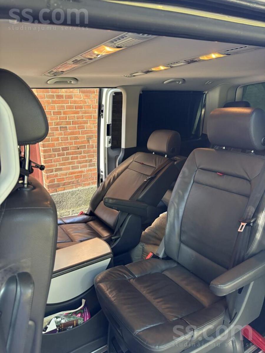 Balts Volkswagen Multivan 2011 Cēsis, ar dzinēja tilpumu 2.00 L un nobraukumu 0 tūkst. km par 17250 €, foto 12 vietnē AUTOMOTO.COM.LV