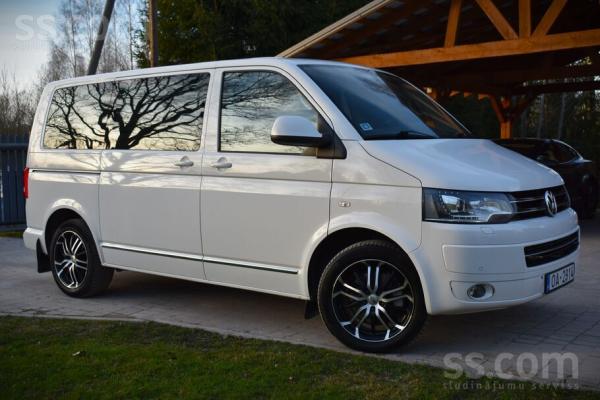 Balts Volkswagen Multivan 2012 Jelgava, ar dzinēja tilpumu 2.00 L un nobraukumu 260 tūkst. km par 14800 €, foto 3 vietnē AUTOMOTO.COM.LV