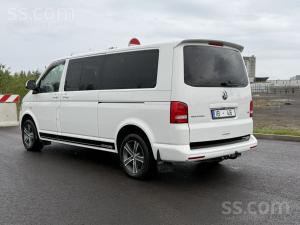 Balts Volkswagen Multivan 2013 Liepāja, ar dzinēja tilpumu 2.00 L un nobraukumu 361 tūkst. km par 19900 €, foto 3 vietnē AUTOMOTO.COM.LV