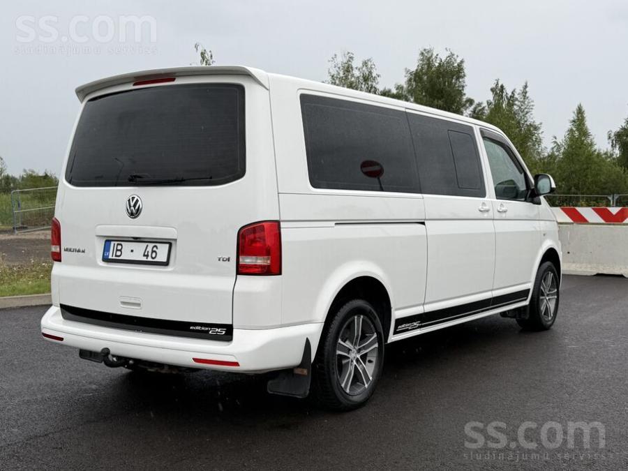 Balts Volkswagen Multivan 2013 Liepāja, ar dzinēja tilpumu 2.00 L un nobraukumu 361 tūkst. km par 19900 €, foto 5 vietnē AUTOMOTO.COM.LV