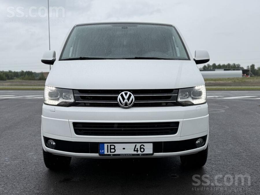 Balts Volkswagen Multivan 2013 Liepāja, ar dzinēja tilpumu 2.00 L un nobraukumu 361 tūkst. km par 19900 €, foto 8 vietnē AUTOMOTO.COM.LV