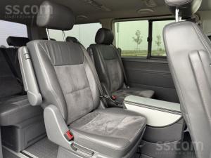 Balts Volkswagen Multivan 2013 Liepāja, ar dzinēja tilpumu 2.00 L un nobraukumu 361 tūkst. km par 19900 €, foto 17 vietnē AUTOMOTO.COM.LV