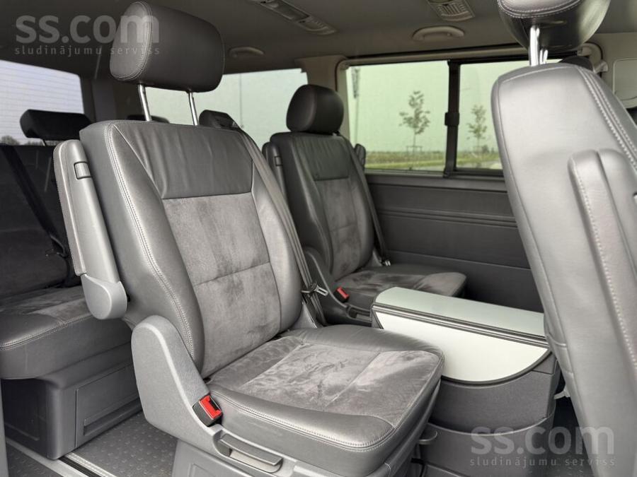 Balts Volkswagen Multivan 2013 Liepāja, ar dzinēja tilpumu 2.00 L un nobraukumu 361 tūkst. km par 19900 €, foto 17 vietnē AUTOMOTO.COM.LV