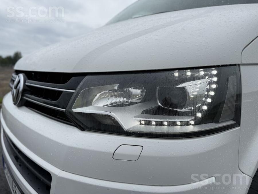 Balts Volkswagen Multivan 2013 Liepāja, ar dzinēja tilpumu 2.00 L un nobraukumu 361 tūkst. km par 19900 €, foto 31 vietnē AUTOMOTO.COM.LV