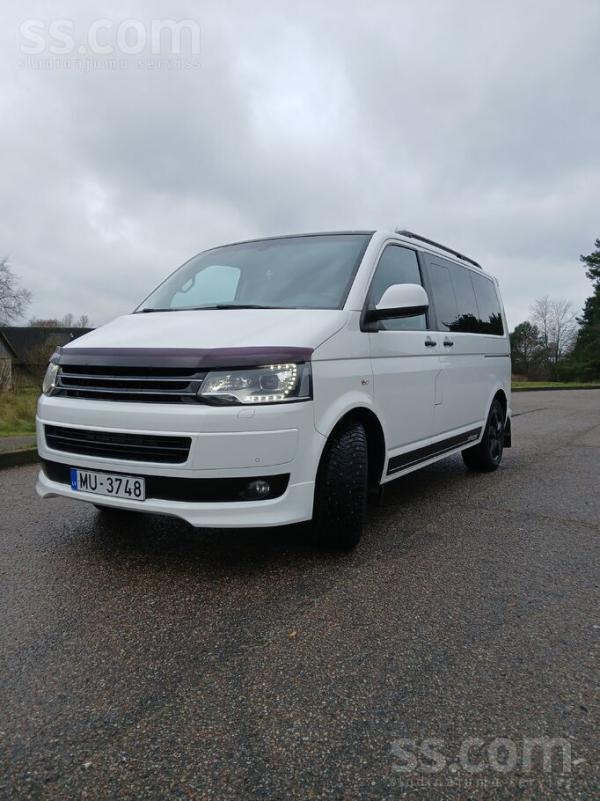 White Volkswagen Multivan 2014 in Ventspils, with an engine capacity of 2.00 L and mileage of 345 thousand km for 18000 €, photo 2 on AUTOMOTO.COM.LV