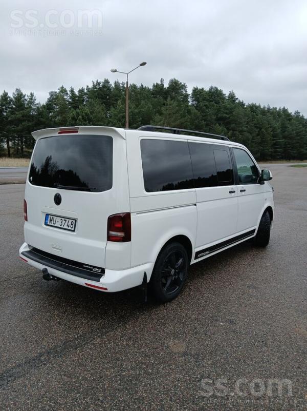 White Volkswagen Multivan 2014 in Ventspils, with an engine capacity of 2.00 L and mileage of 345 thousand km for 18000 €, photo 3 on AUTOMOTO.COM.LV