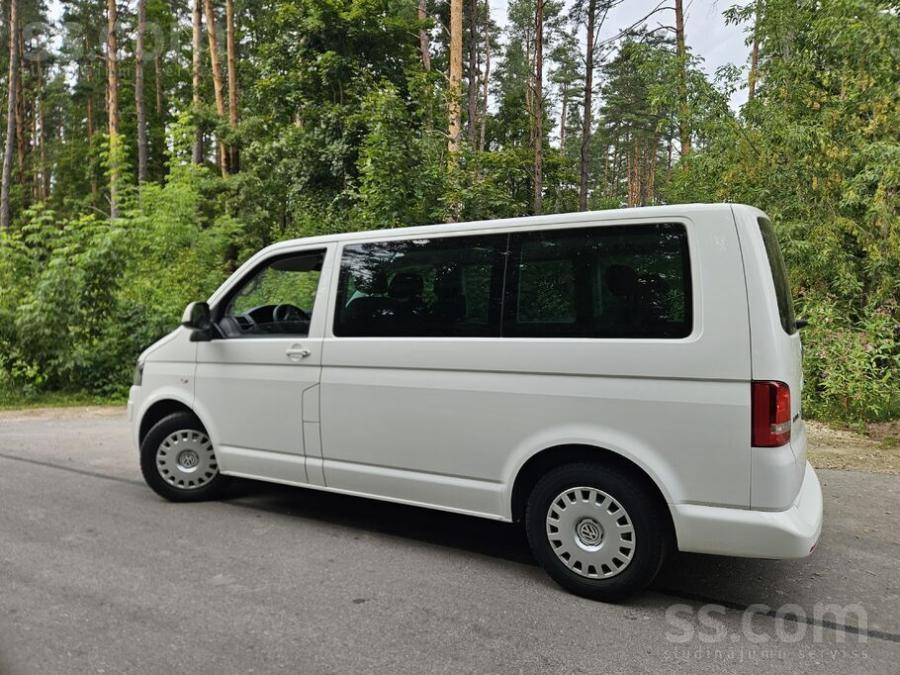Balts Volkswagen Multivan 2014 Rīga, ar dzinēja tilpumu 2.00 L un nobraukumu 269 tūkst. km par 13850 €, foto 14 vietnē AUTOMOTO.COM.LV