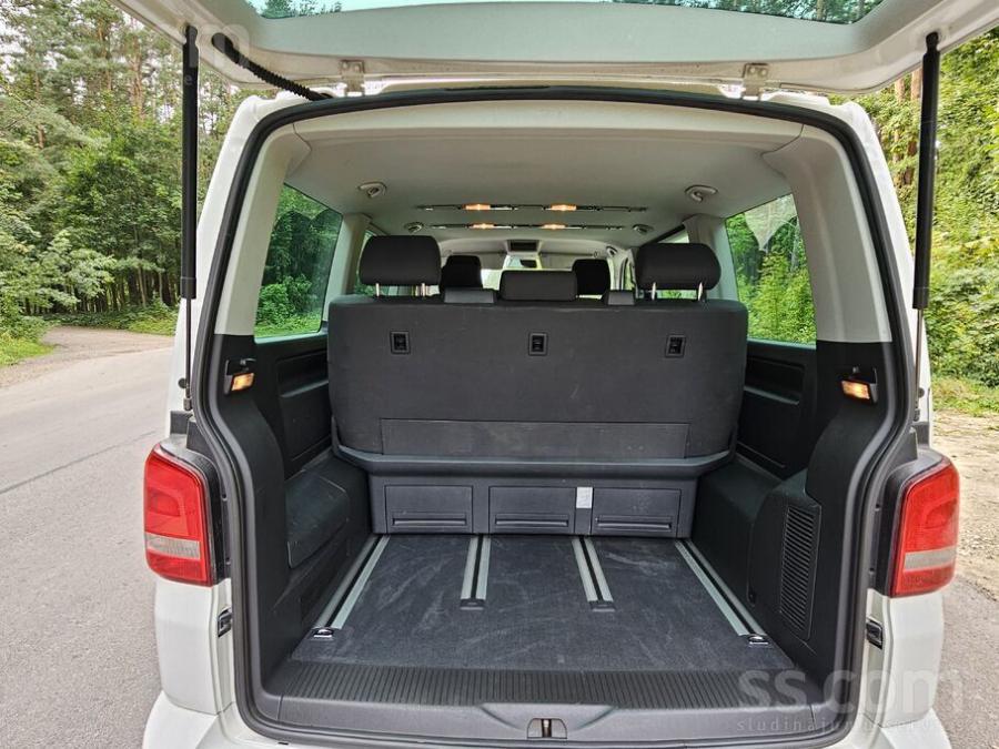 Balts Volkswagen Multivan 2014 Rīga, ar dzinēja tilpumu 2.00 L un nobraukumu 269 tūkst. km par 13850 €, foto 24 vietnē AUTOMOTO.COM.LV