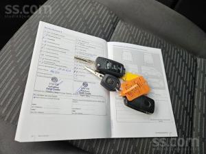 Balts Volkswagen Multivan 2014 Rīga, ar dzinēja tilpumu 2.00 L un nobraukumu 269 tūkst. km par 13850 €, foto 27 vietnē AUTOMOTO.COM.LV