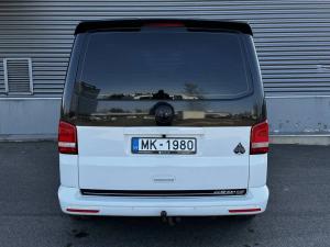 White Volkswagen Multivan 2015 in Riga, with an engine capacity of 2.00 L and mileage of 210 thousand km for 19500 €, photo 5 on AUTOMOTO.COM.LV