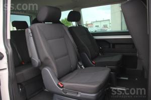 White Volkswagen Multivan 2016 in Tukums, with an engine capacity of 2.00 L and mileage of 243 thousand km for 19568 €, photo 12 on AUTOMOTO.COM.LV