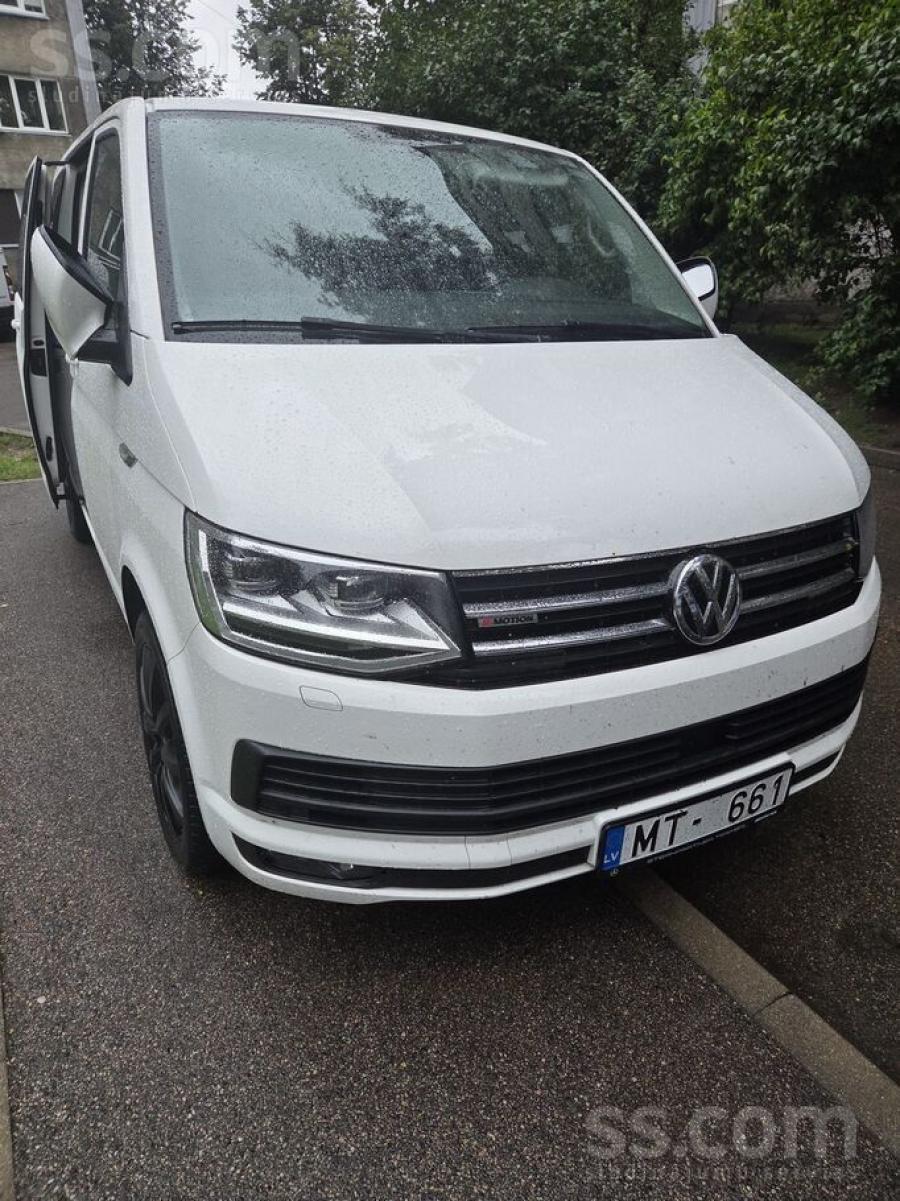 White Volkswagen Multivan 2018 in Riga, with an engine capacity of 2.00 L and mileage of 216 thousand km for 27000 €, photo 1 on AUTOMOTO.COM.LV