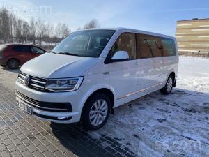 Balts Volkswagen Multivan 2019 Rīga, ar dzinēja tilpumu 2.00 L un nobraukumu 131 tūkst. km par 36900 €, foto  vietnē AUTOMOTO.COM.LV