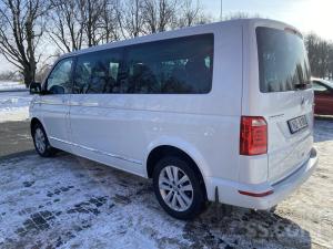 Balts Volkswagen Multivan 2019 Rīga, ar dzinēja tilpumu 2.00 L un nobraukumu 131 tūkst. km par 36900 €, foto 3 vietnē AUTOMOTO.COM.LV
