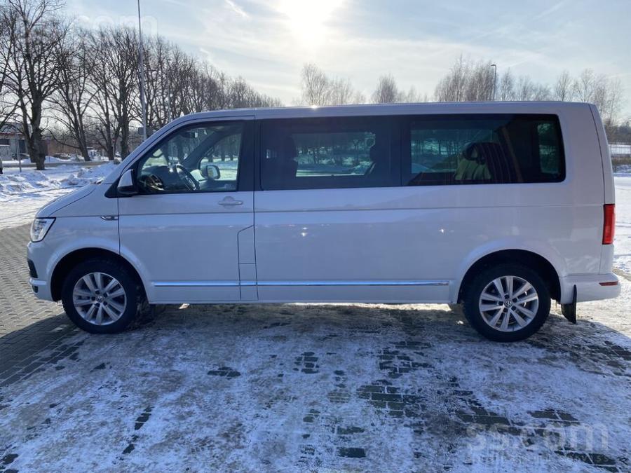 Balts Volkswagen Multivan 2019 Rīga, ar dzinēja tilpumu 2.00 L un nobraukumu 131 tūkst. km par 36900 €, foto 4 vietnē AUTOMOTO.COM.LV