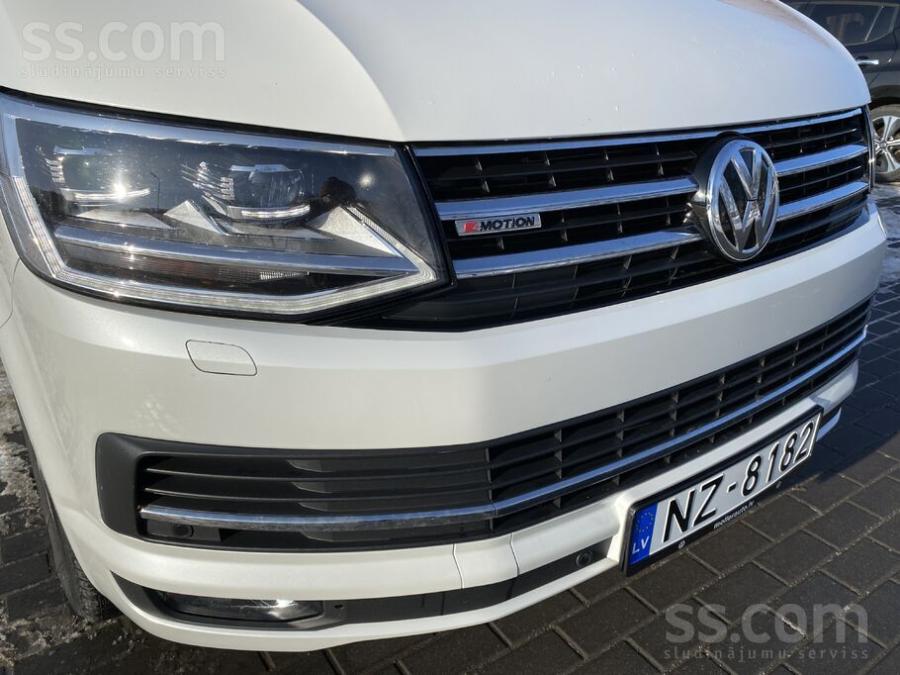Balts Volkswagen Multivan 2019 Rīga, ar dzinēja tilpumu 2.00 L un nobraukumu 131 tūkst. km par 36900 €, foto 9 vietnē AUTOMOTO.COM.LV