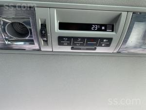 Balts Volkswagen Multivan 2019 Rīga, ar dzinēja tilpumu 2.00 L un nobraukumu 131 tūkst. km par 36900 €, foto 23 vietnē AUTOMOTO.COM.LV