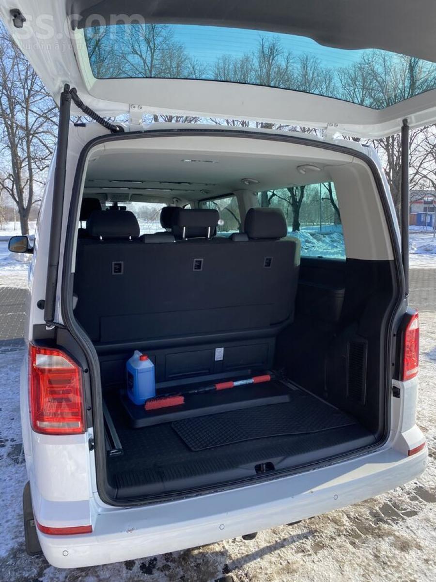 Balts Volkswagen Multivan 2019 Rīga, ar dzinēja tilpumu 2.00 L un nobraukumu 131 tūkst. km par 36900 €, foto 25 vietnē AUTOMOTO.COM.LV