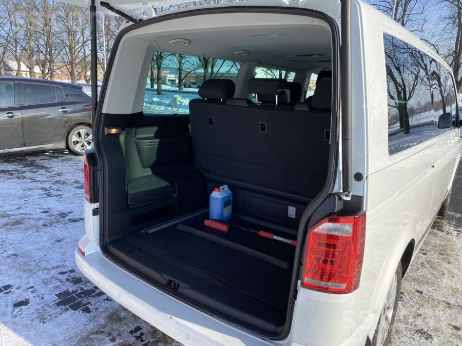Balts Volkswagen Multivan 2019 Rīga, ar dzinēja tilpumu 2.00 L un nobraukumu 131 tūkst. km par 36900 €, foto 26 vietnē AUTOMOTO.COM.LV